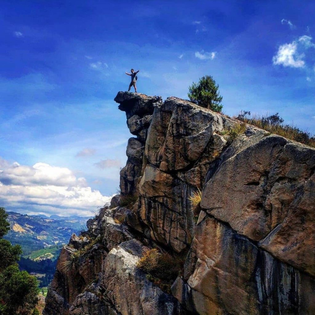 Caminata Farallones de Sutatausa – EL GRAND TOUR