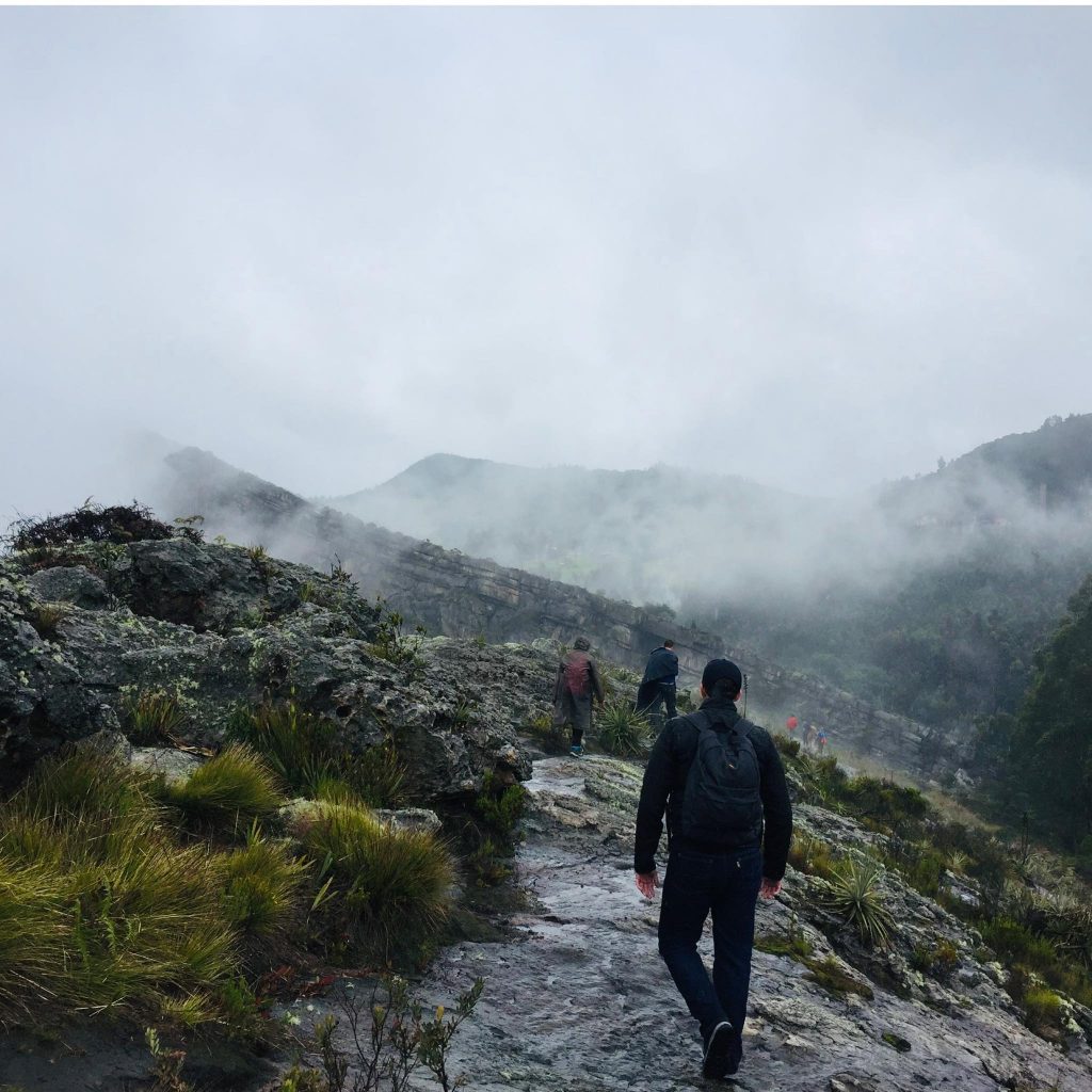 Caminata Farallones de Sutatausa – EL GRAND TOUR