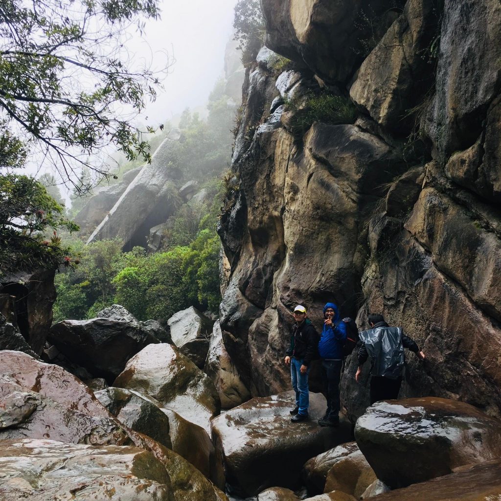 Caminata Farallones de Sutatausa – EL GRAND TOUR